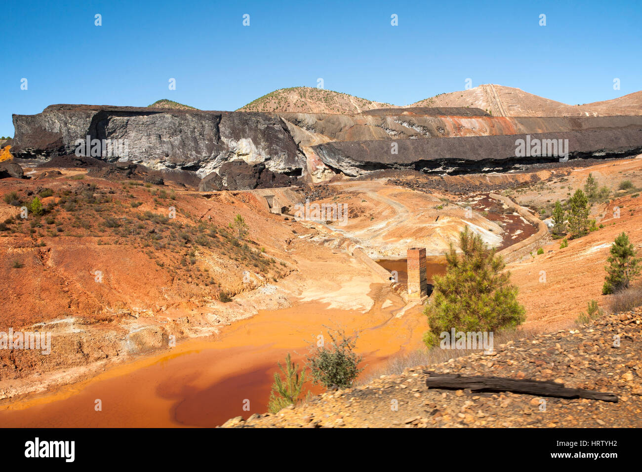 Lunar like despoiled landscape opencast mineral extraction Minas de ...