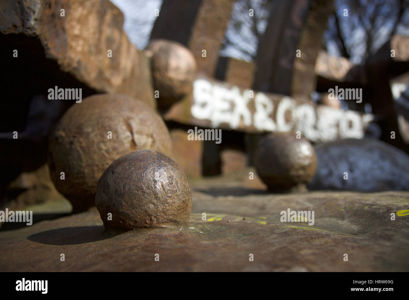Iron statue hi-res stock photography and images - Alamy