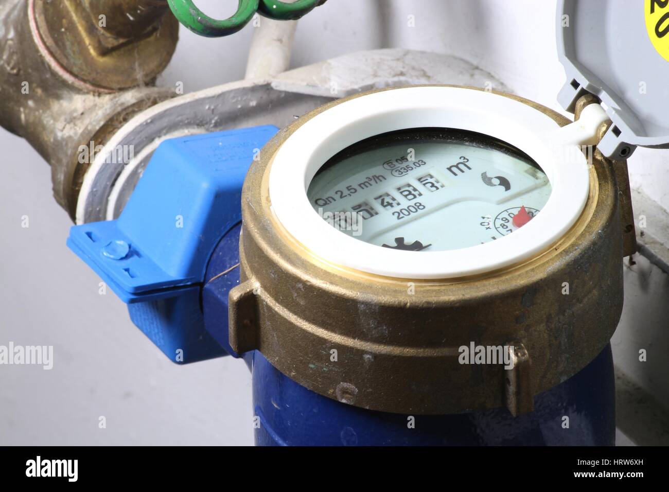 Water meter hi-res stock photography and images - Alamy