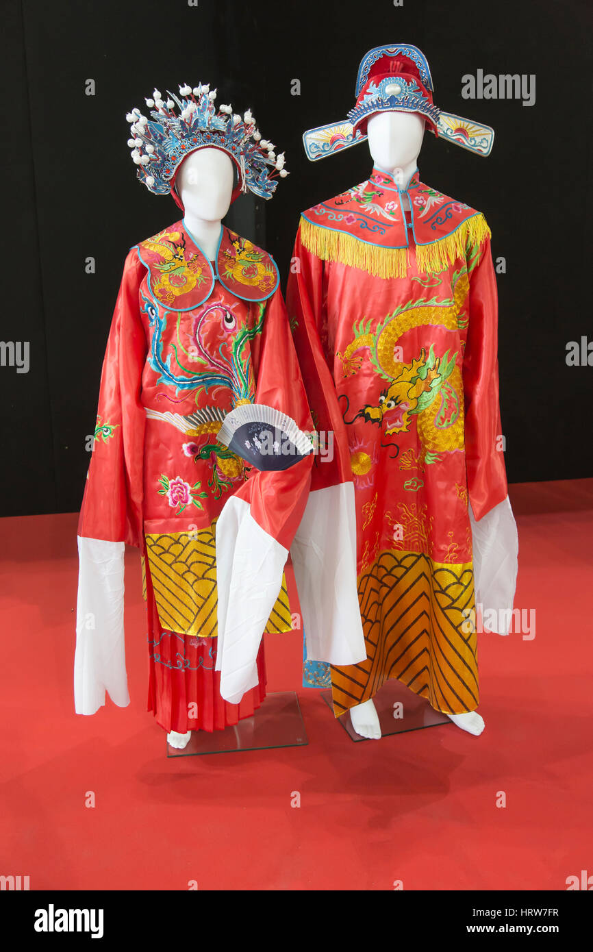 Chinese suit hi-res stock photography and images - Alamy