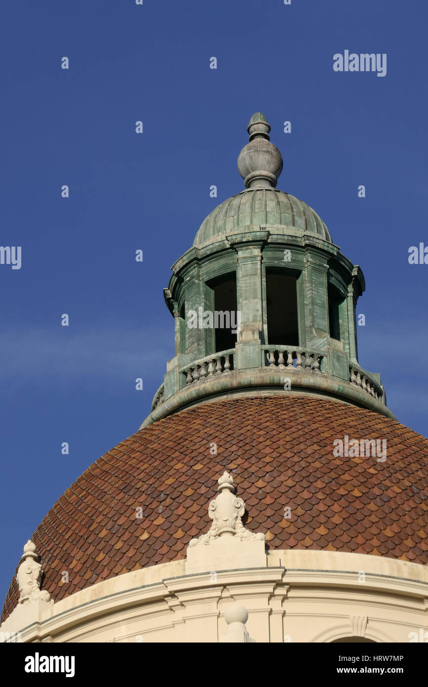 The beautiful afternoon scene of Pasadena City Hall, Los Angeles ...