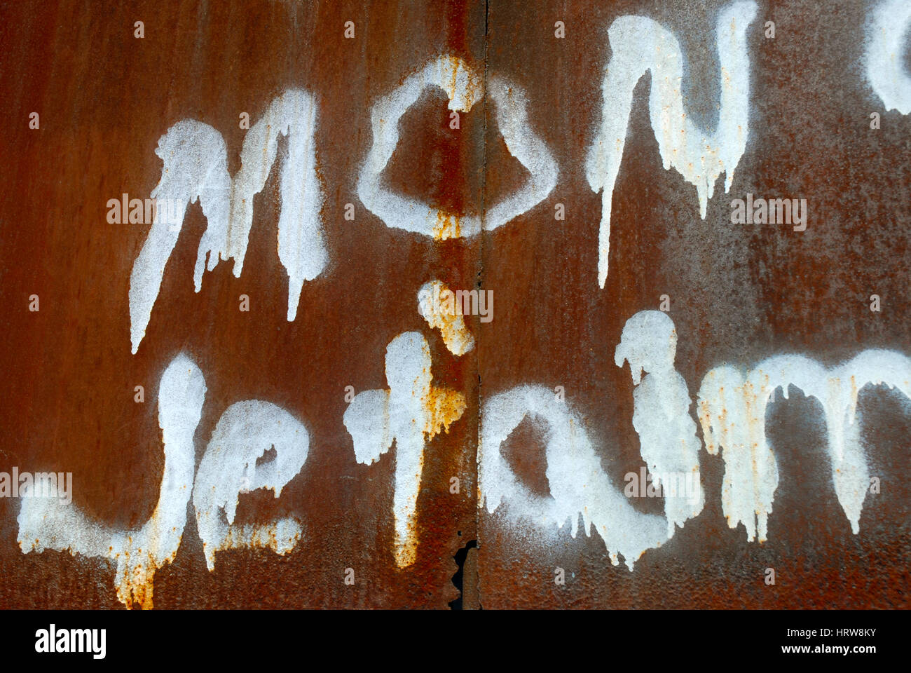 Graffiti on rust wall, Havana, Cuba Stock Photo - Alamy
