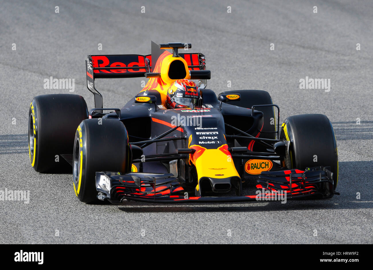 The red bull racing rb13 of max verstappen hi-res stock photography and ...