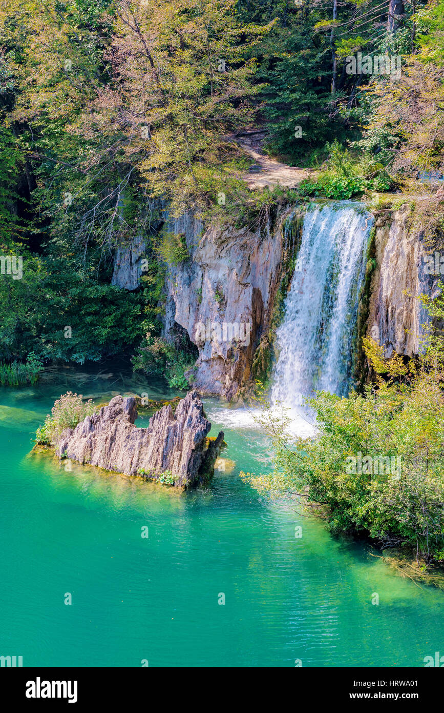 Beautiful waterfall plitvice lakes hi-res stock photography and images ...