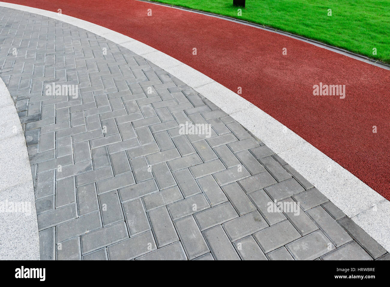 curved outdoor pathway in a garden Stock Photo - Alamy