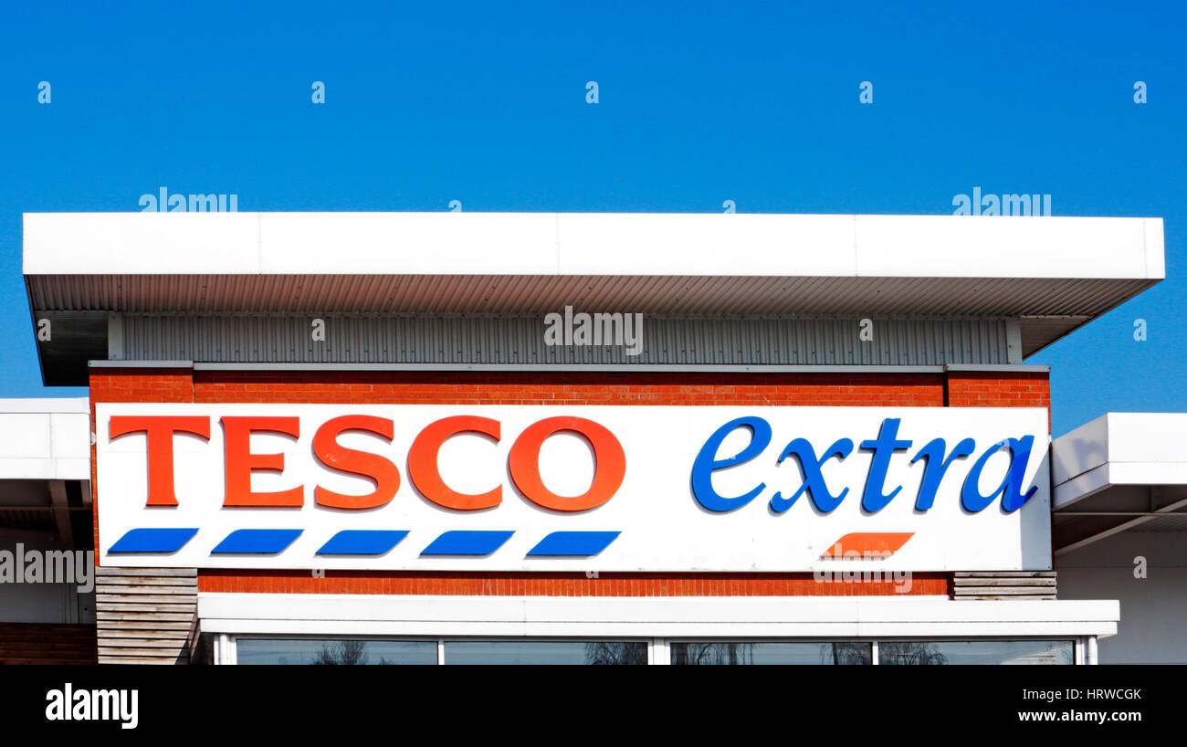 Tesco extra logo hi-res stock photography and images - Alamy