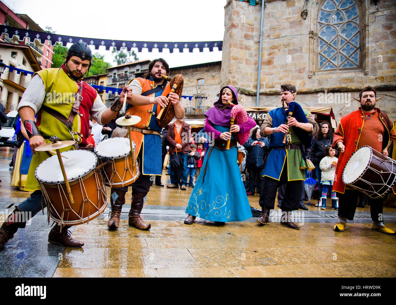 Medieval music instruments hi-res stock photography and images - Alamy