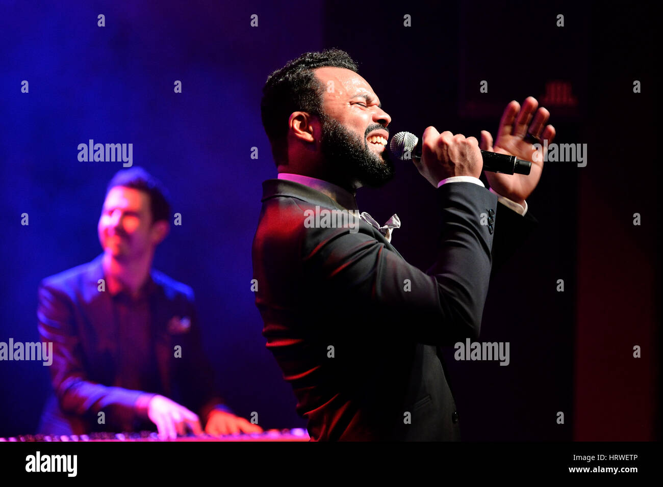 BARCELONA - APR 16: Myles Sanko (soul band) performs at Luz de Gas club ...