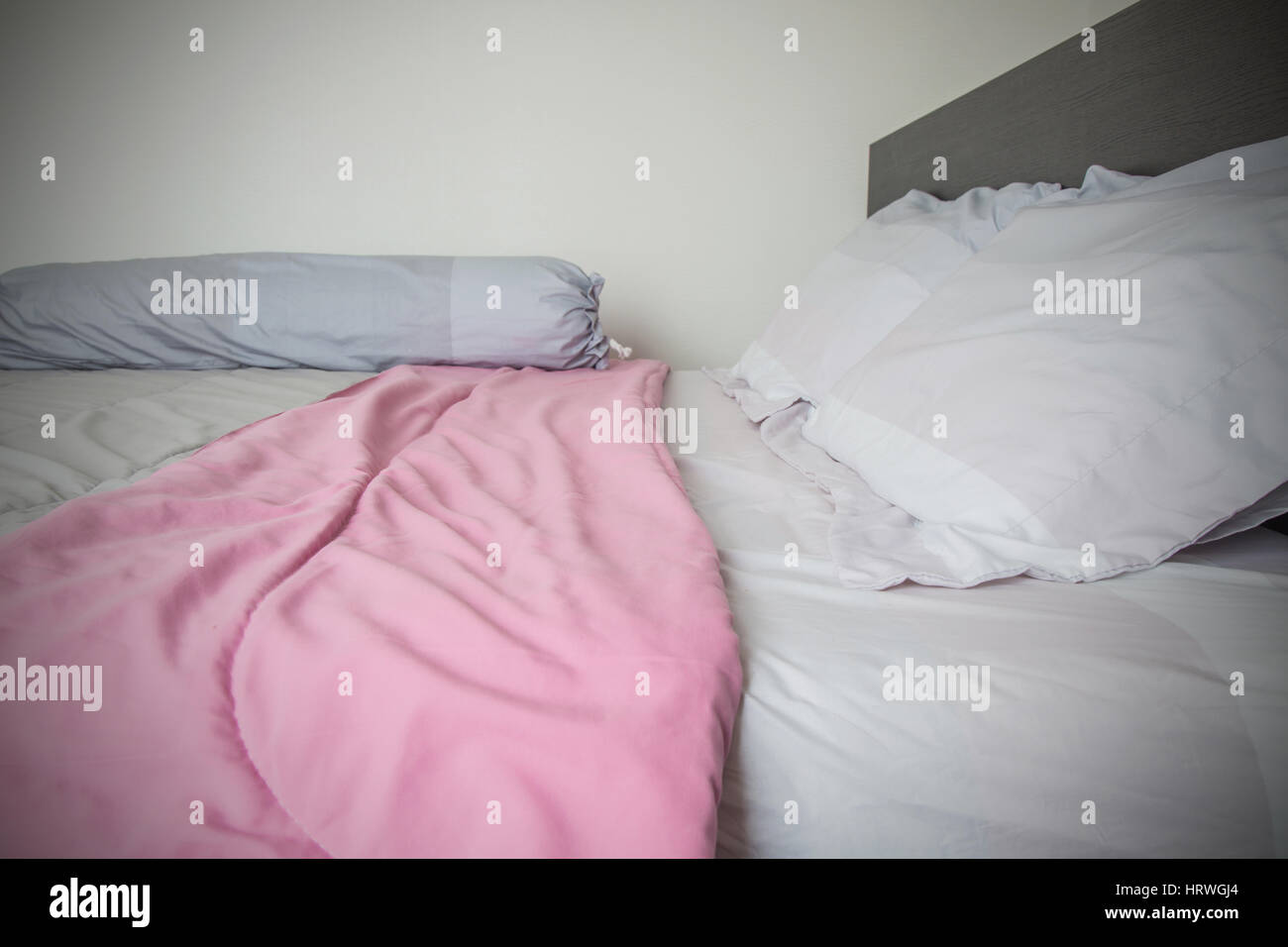 Messy white sheet on bed hi-res stock photography and images - Alamy