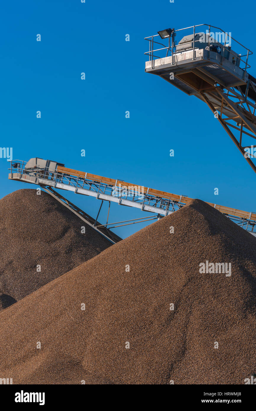 Sand stockpile hi-res stock photography and images - Alamy