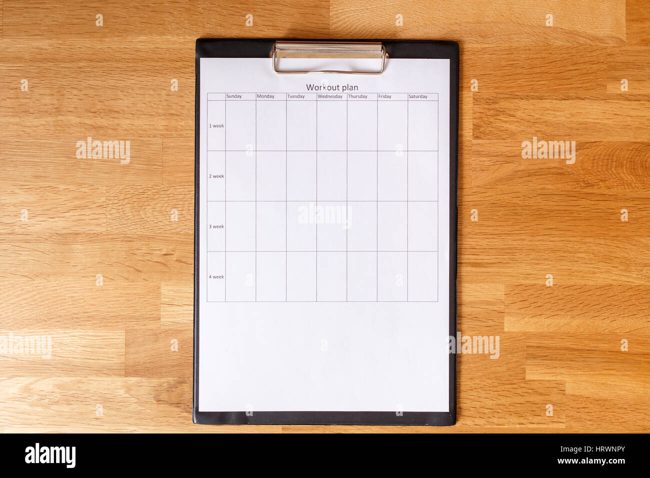 Personal training clipboard workout hi-res stock photography and images ...