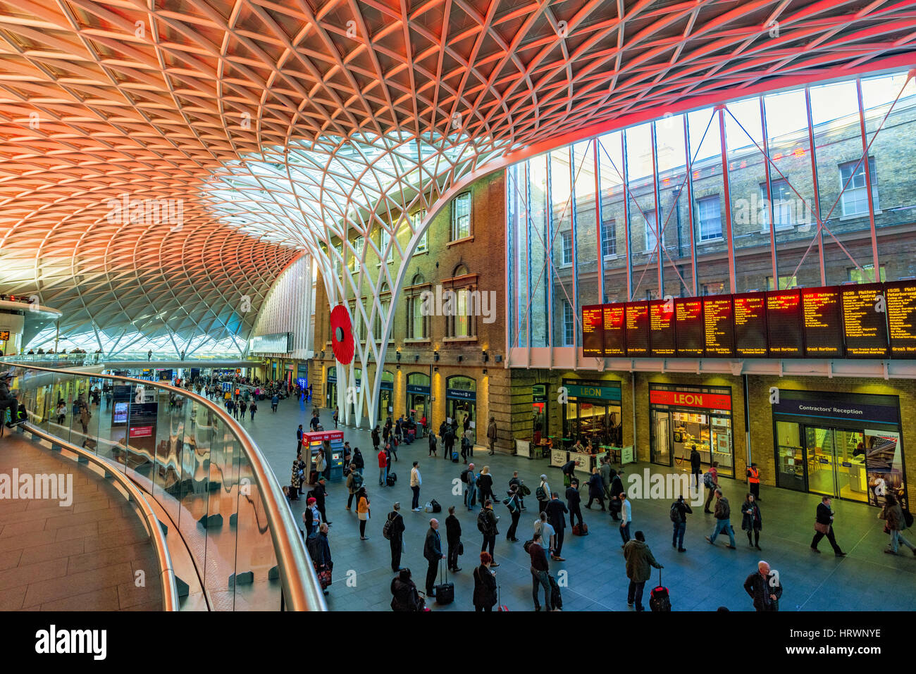 Kings cross st pancras station hi-res stock photography and images - Alamy