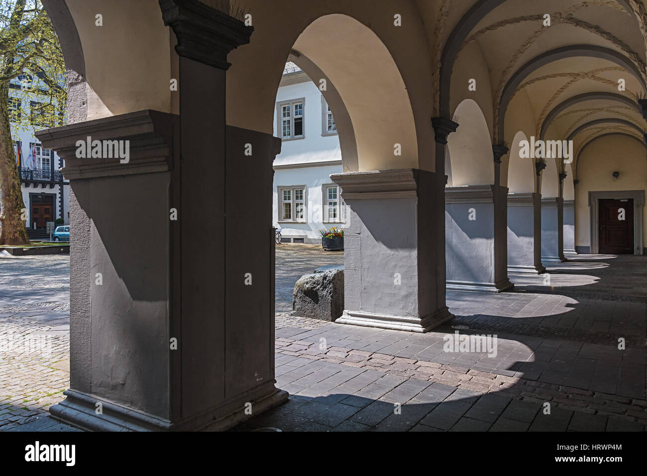 Arcaded windows hi-res stock photography and images - Alamy