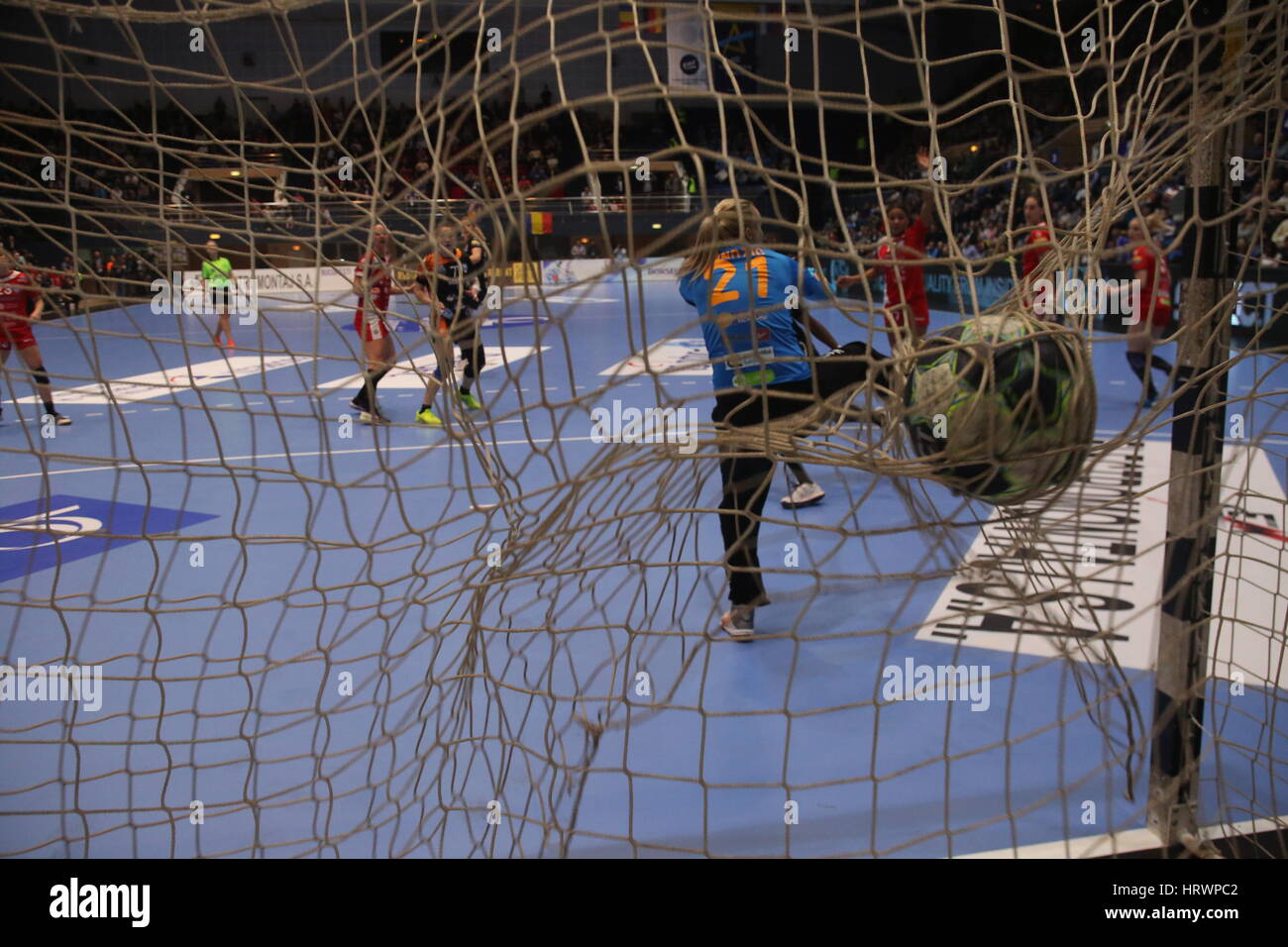 Handball player goalkeeper hi-res stock photography and images - Alamy