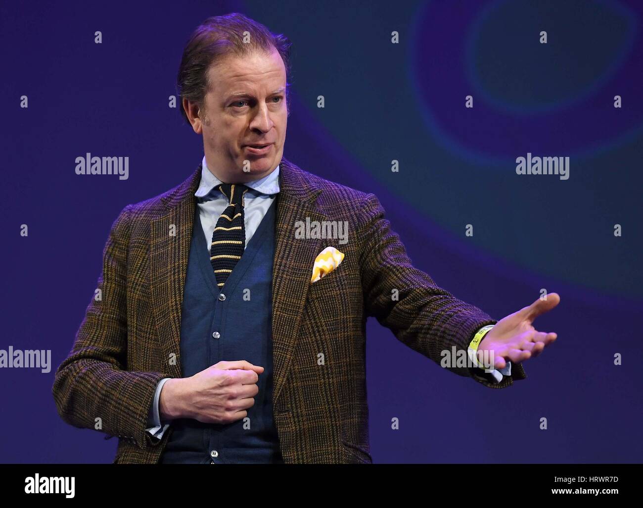Matthew brown hi-res stock photography and images - Alamy