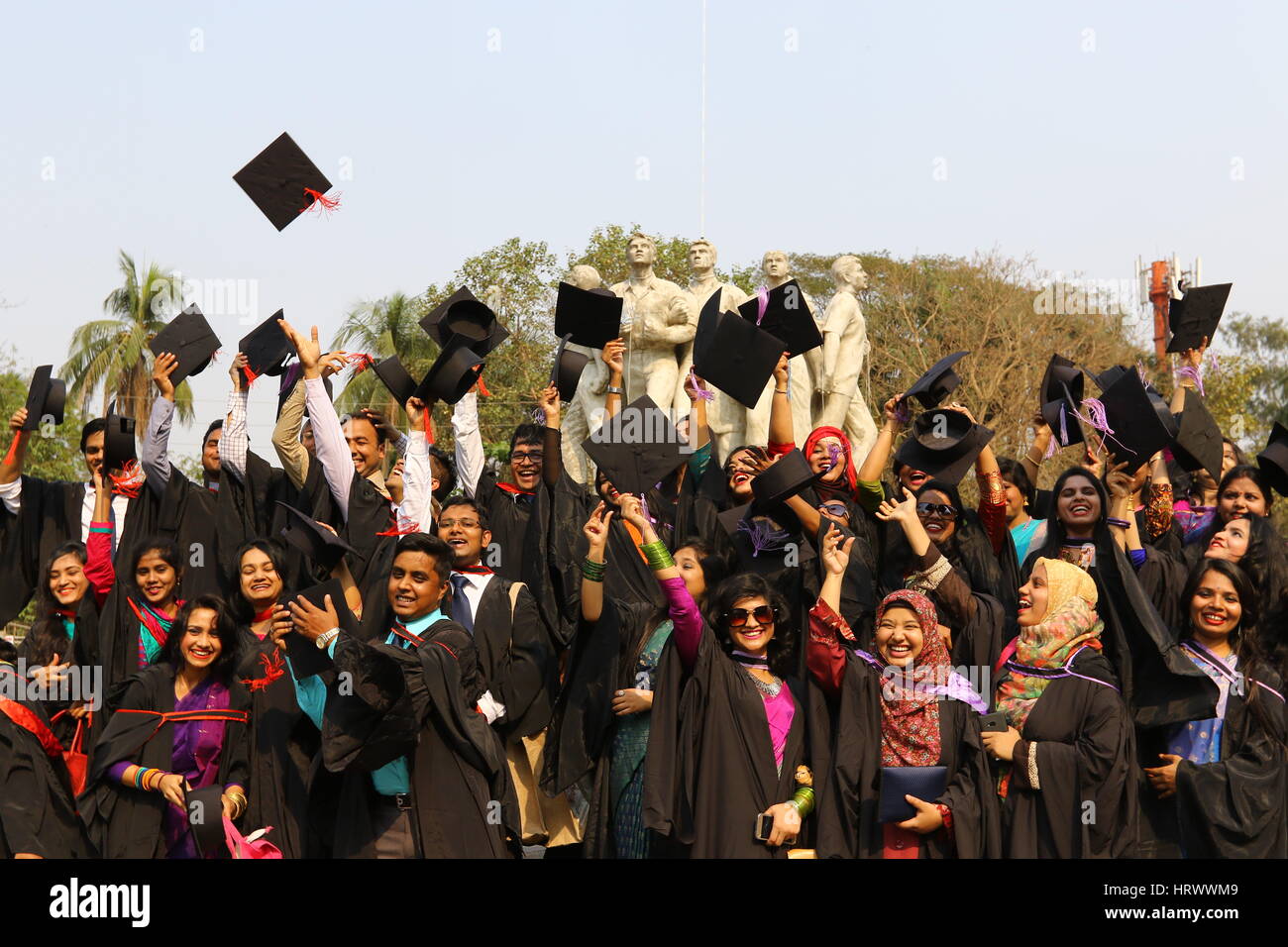 Dhaka, Bangladesh. 4th Mar, 2017. Dhaka University graduates throw ...