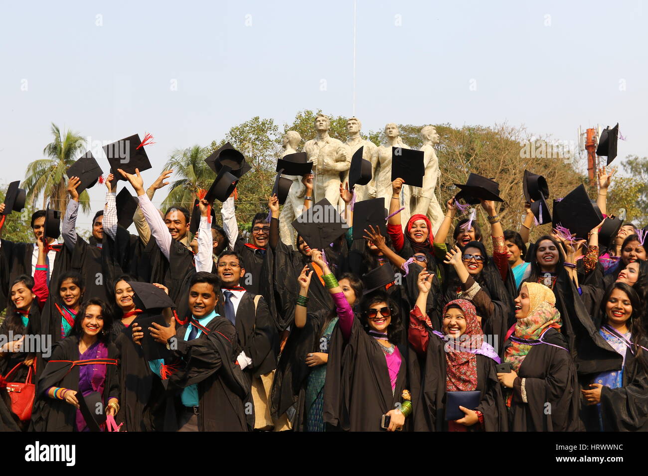 Dhaka, Bangladesh. 4th Mar, 2017. Dhaka University graduates throw ...