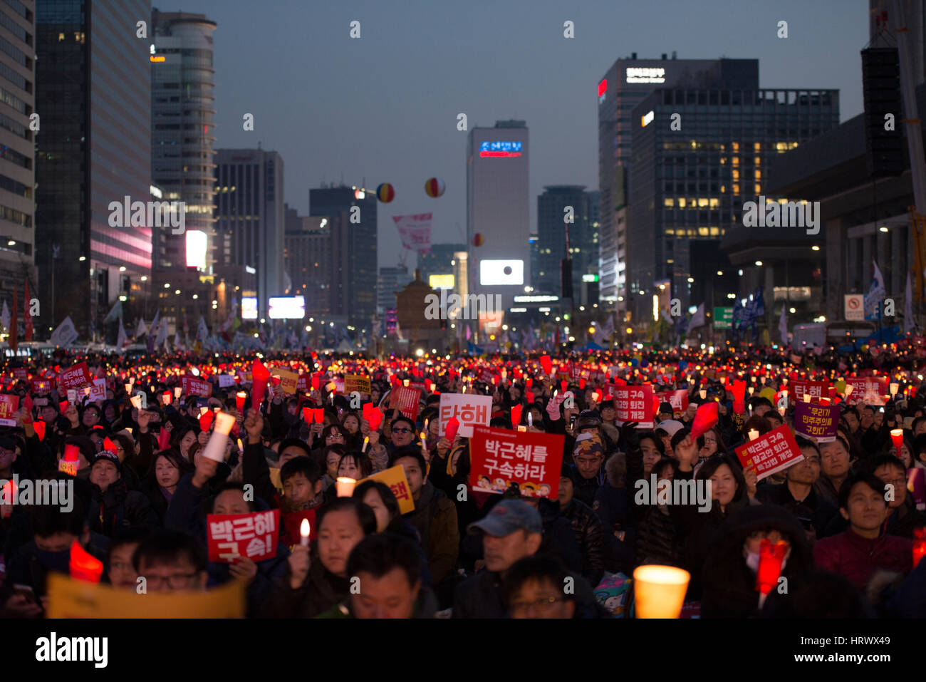 4th March 2017, Gwanghwamun, Seoul, South Korea. Protest against ...