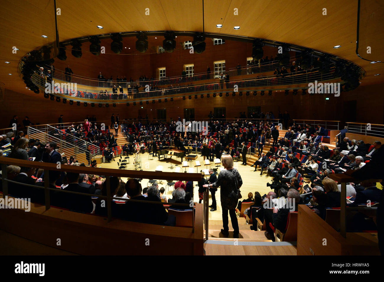 Pierre boulez concert hall hi-res stock photography and images - Alamy