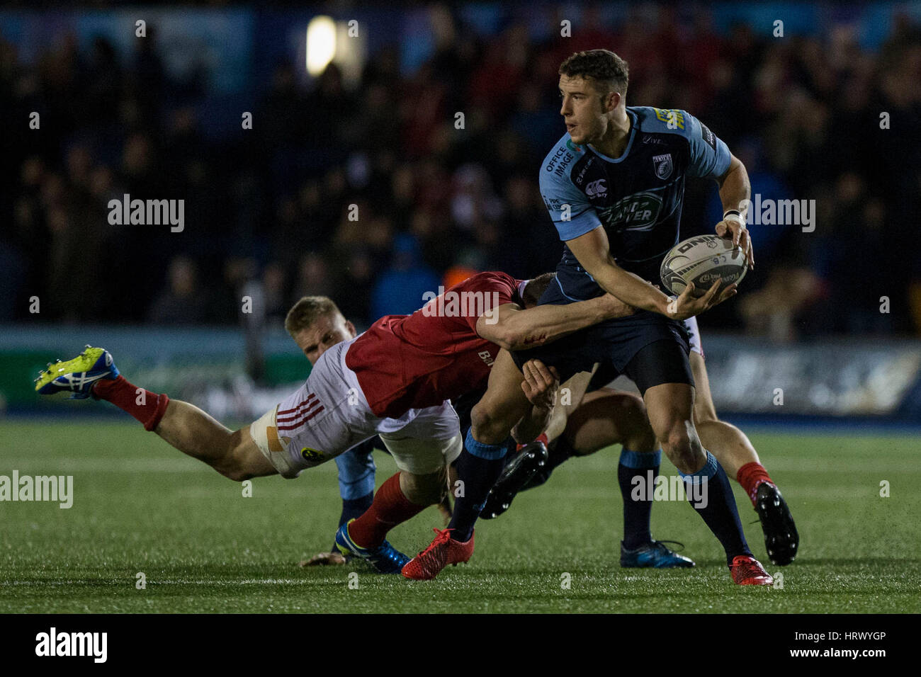 Cardiff blues steven shingler hi-res stock photography and images - Alamy