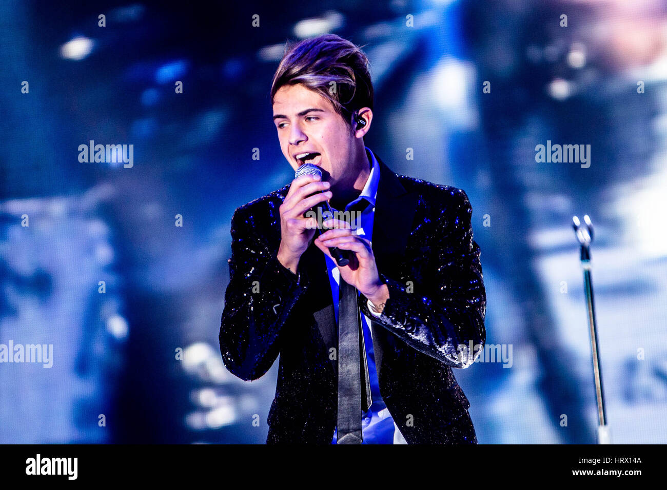 Benjamin mascolo singer hi-res stock photography and images - Alamy