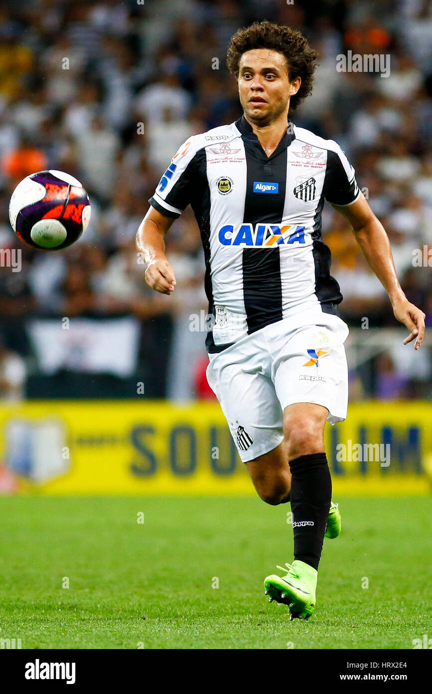 SÃO PAULO, SP - 04.03.2017: CORINTHIANS X SANTOS - Victor Ferraz during the match between ...