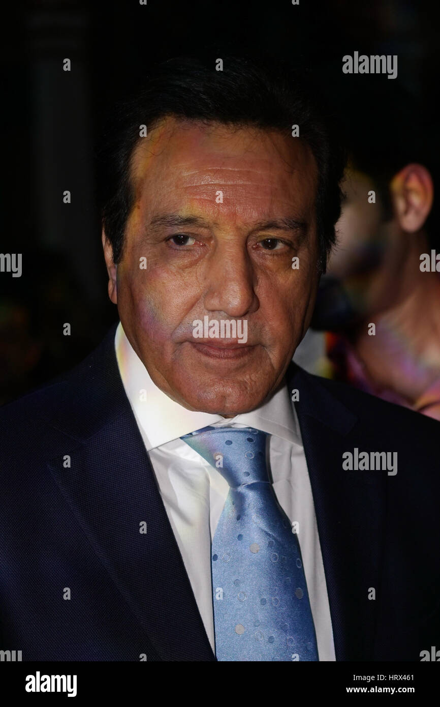 Pakistani fashion show hi-res stock photography and images - Alamy