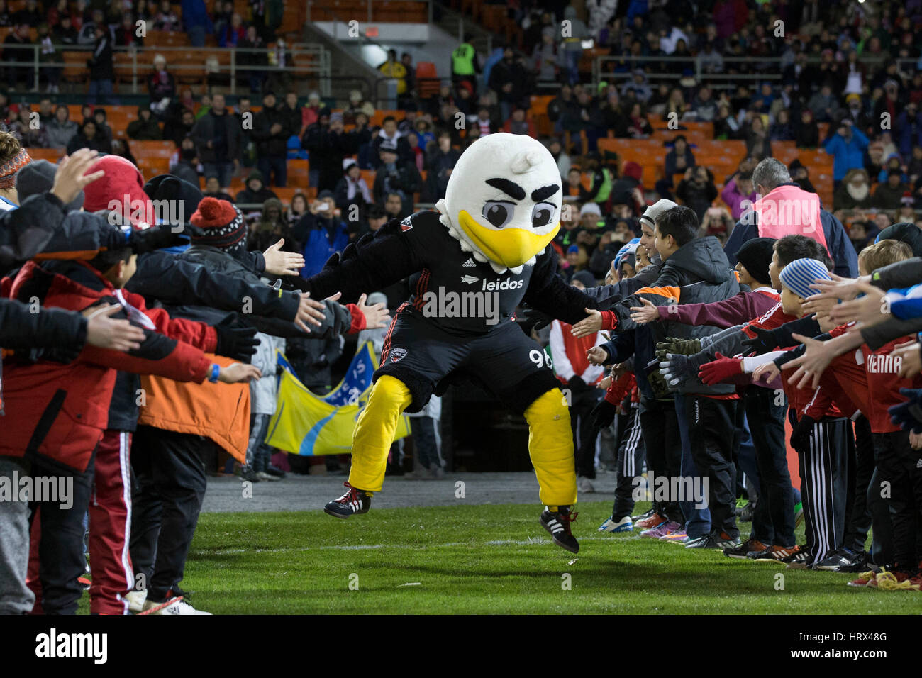 Team mascot hi-res stock photography and images - Alamy