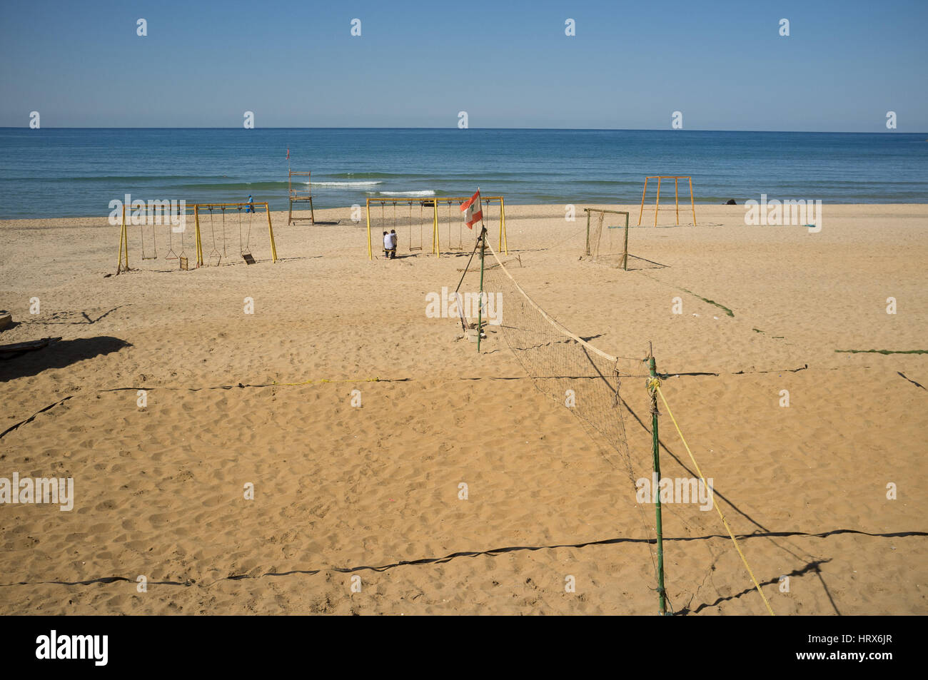 Beirut,Lebanon. 5th March 2017. People enjoy the early spring sunshine ...