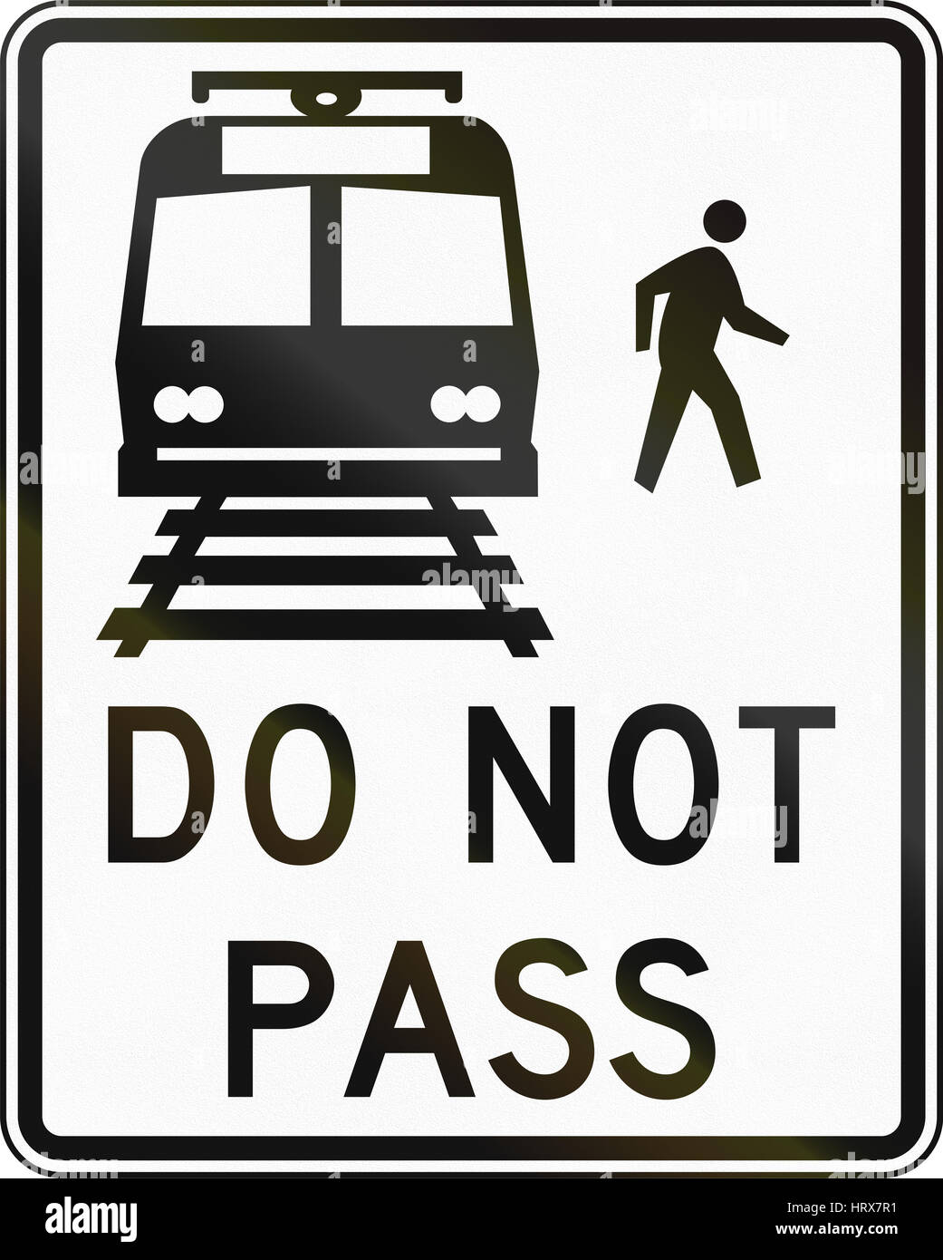 United States MUTCD road sign - Do not pass Stock Photo - Alamy