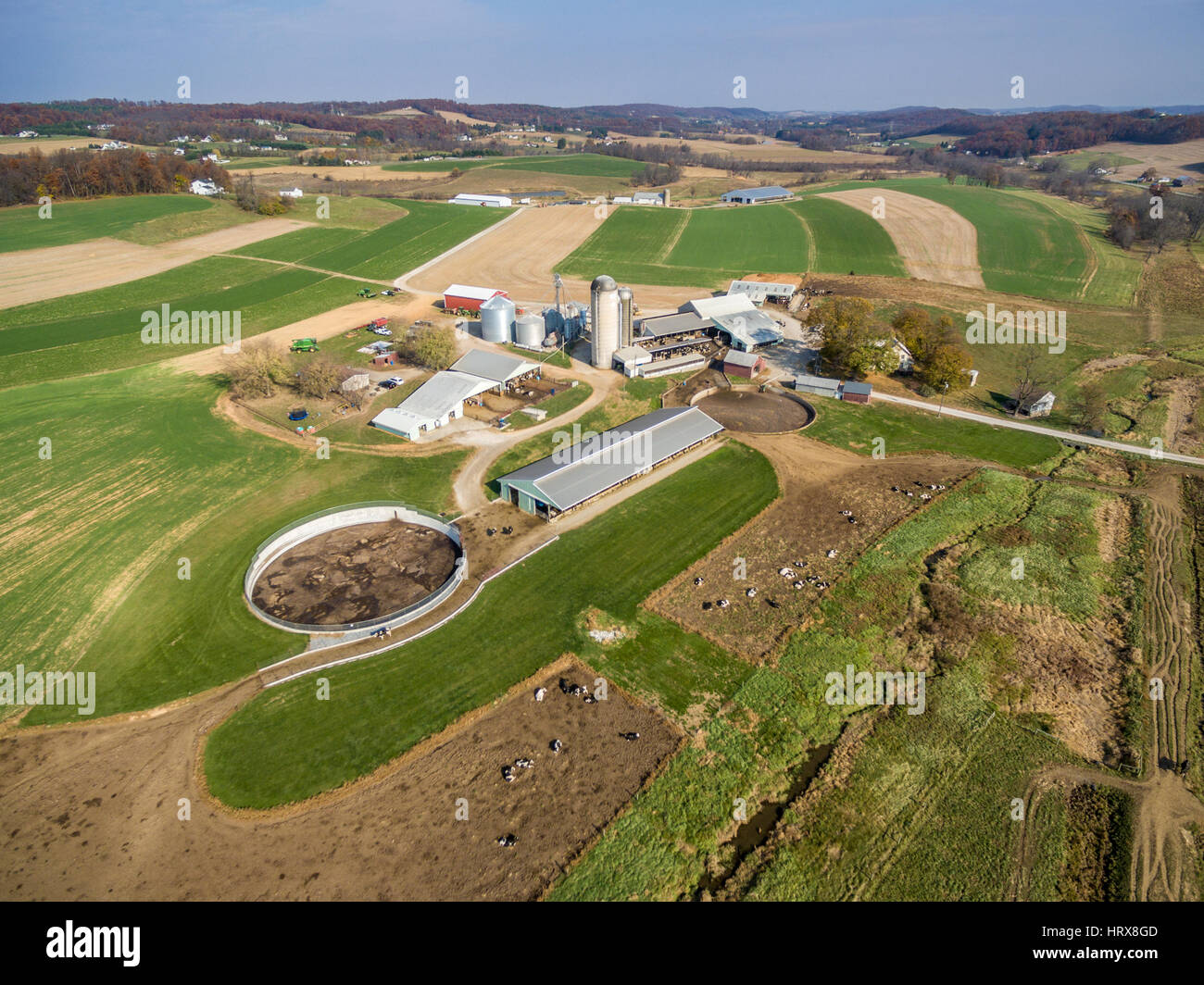 Aerial view farm silos hi-res stock photography and images - Alamy