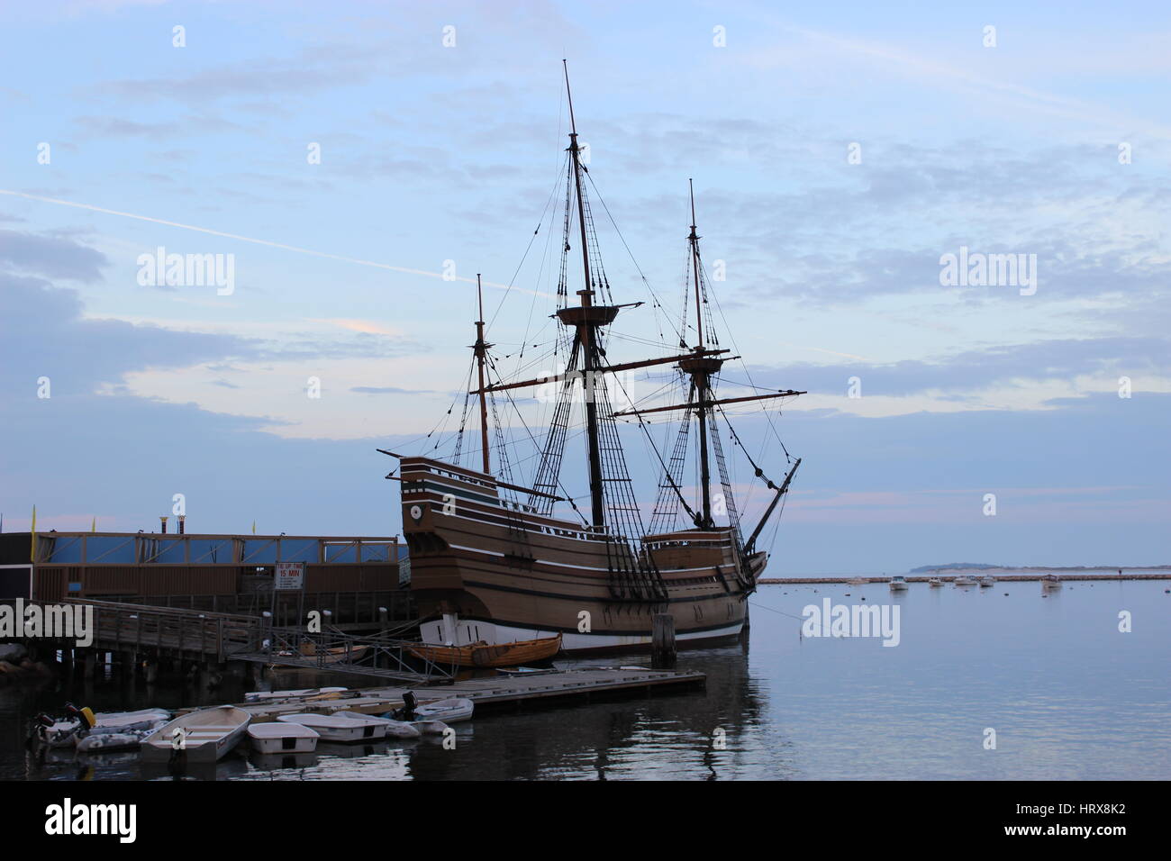 Pilgrims mayflower hi-res stock photography and images - Alamy