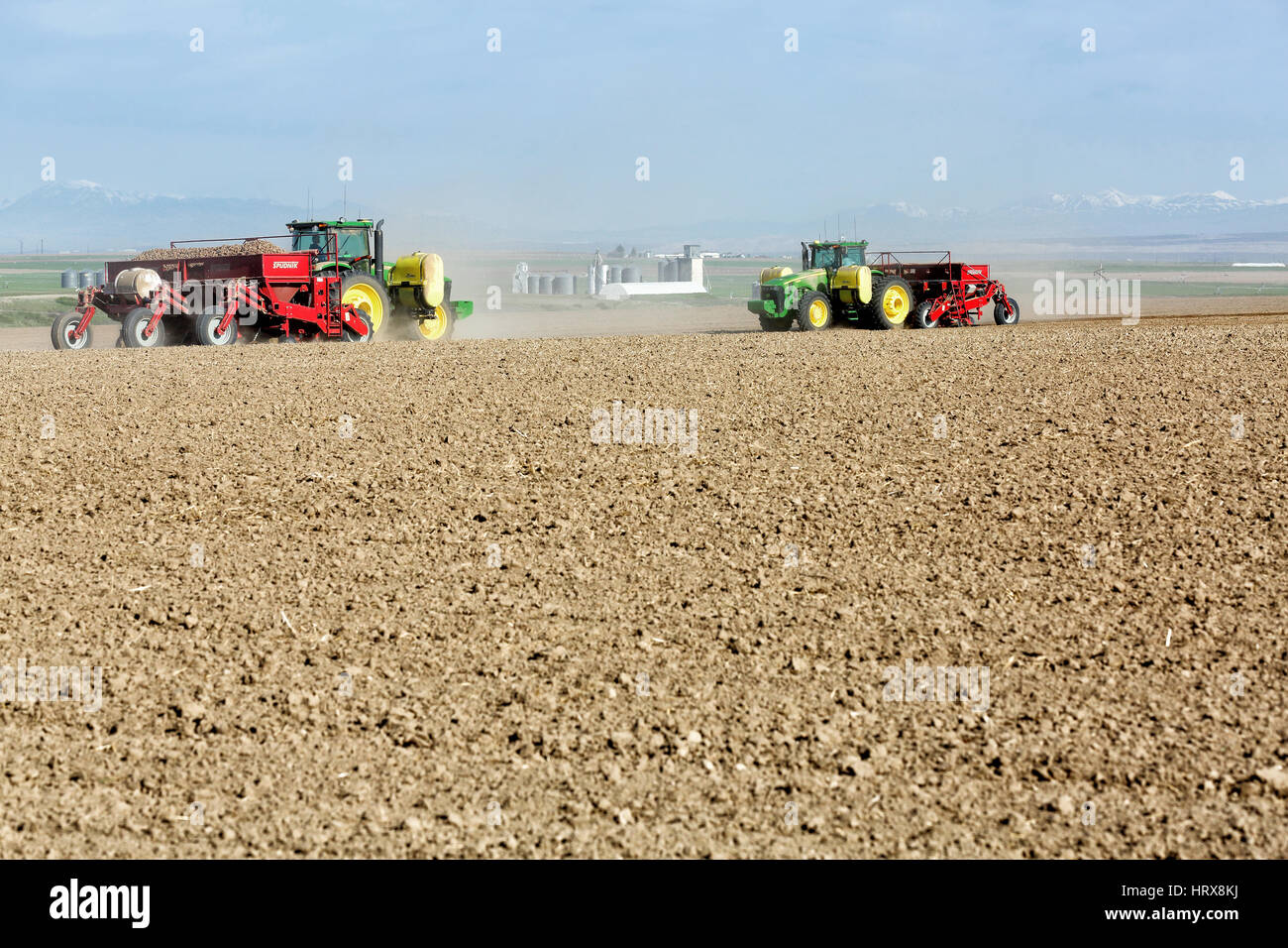 Farming tractors hi-res stock photography and images - Alamy