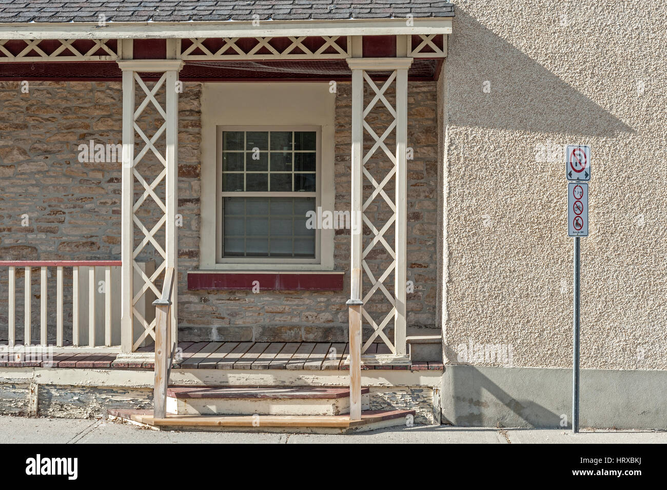 lattice trim at entrance Stock Photo - Alamy