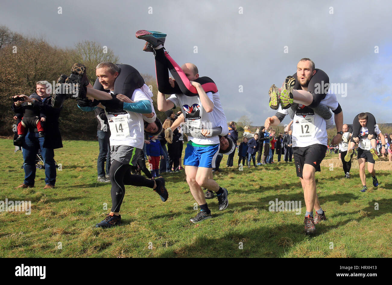 Wife carrying race uk hi-res stock photography and images - Alamy