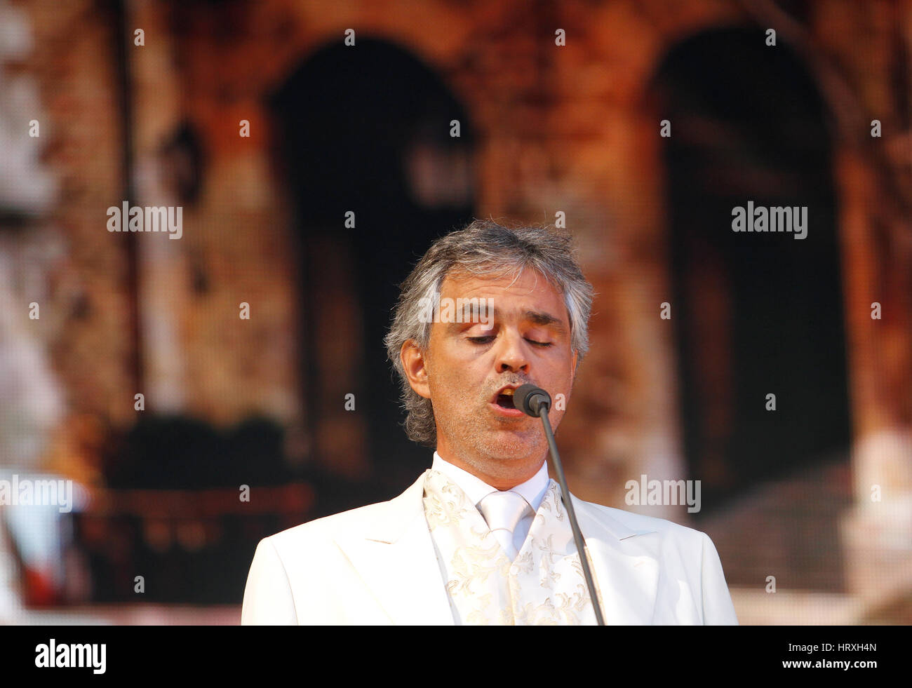Italian male opera singer hi-res stock photography and images - Alamy