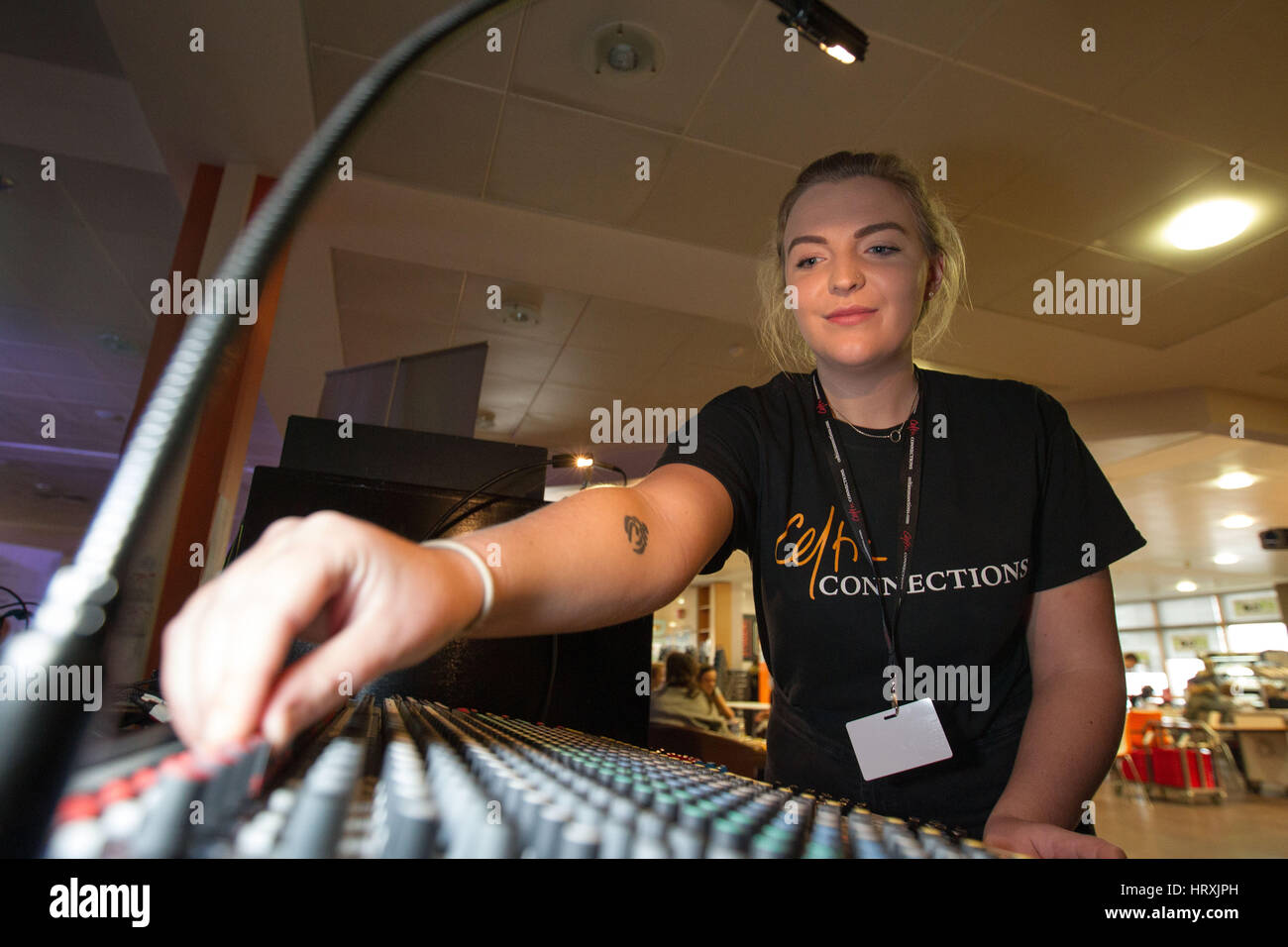 Sound engineer concert hi-res stock photography and images - Alamy
