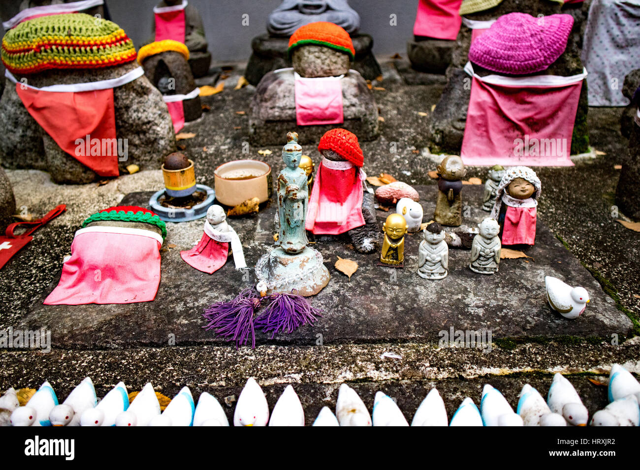 Mini sculpture hi-res stock photography and images - Alamy