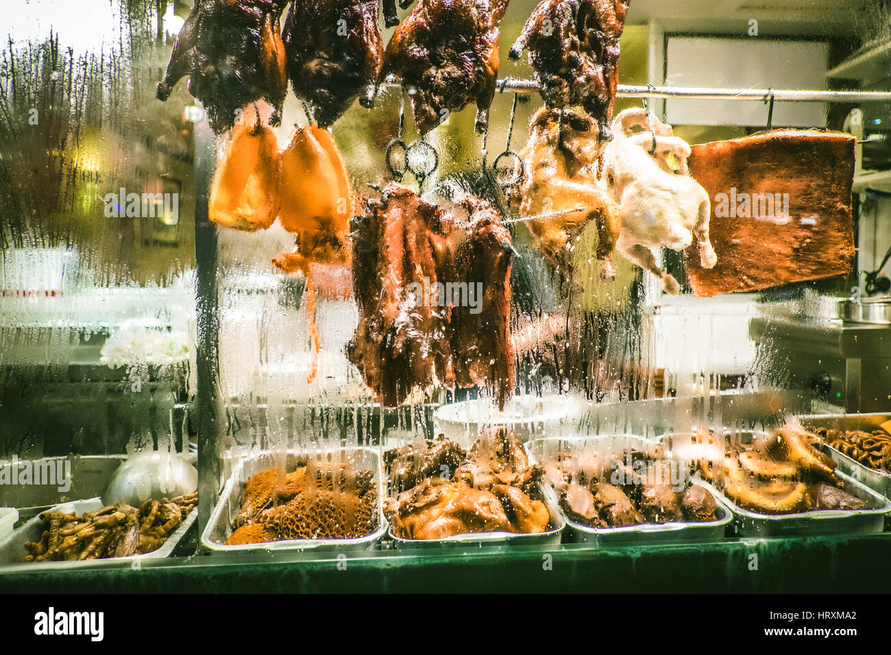 Chinese restaurant window meat hi-res stock photography and images - Alamy