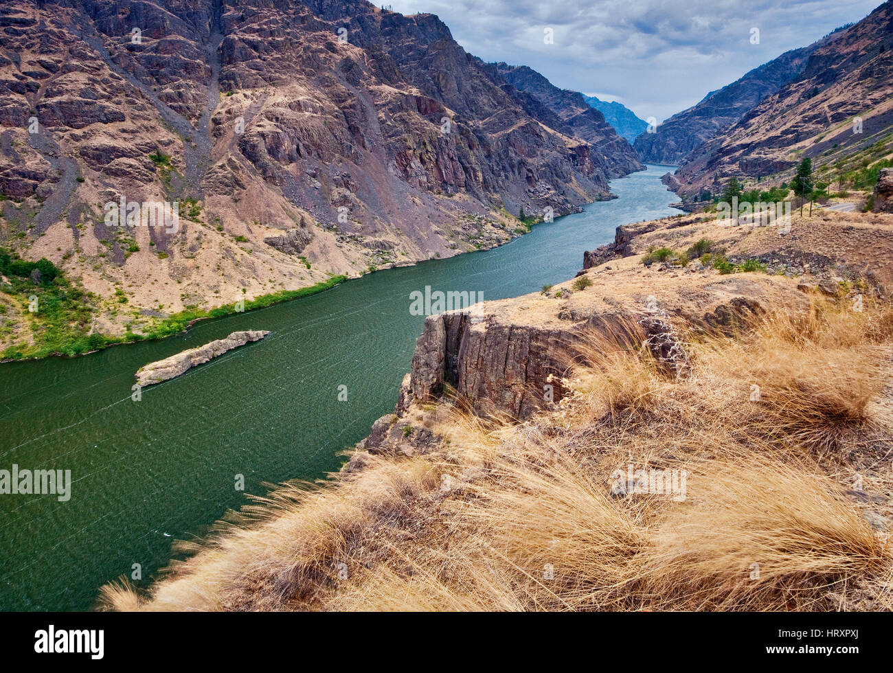 Streaks of wind on stormy day on Snake River at Hells Canyon Reservoir ...