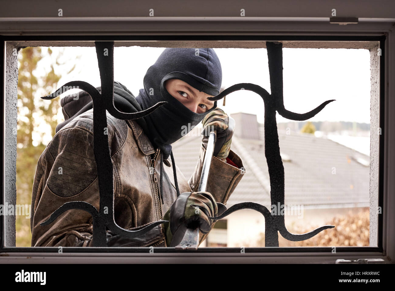Burglar danger hi-res stock photography and images - Alamy