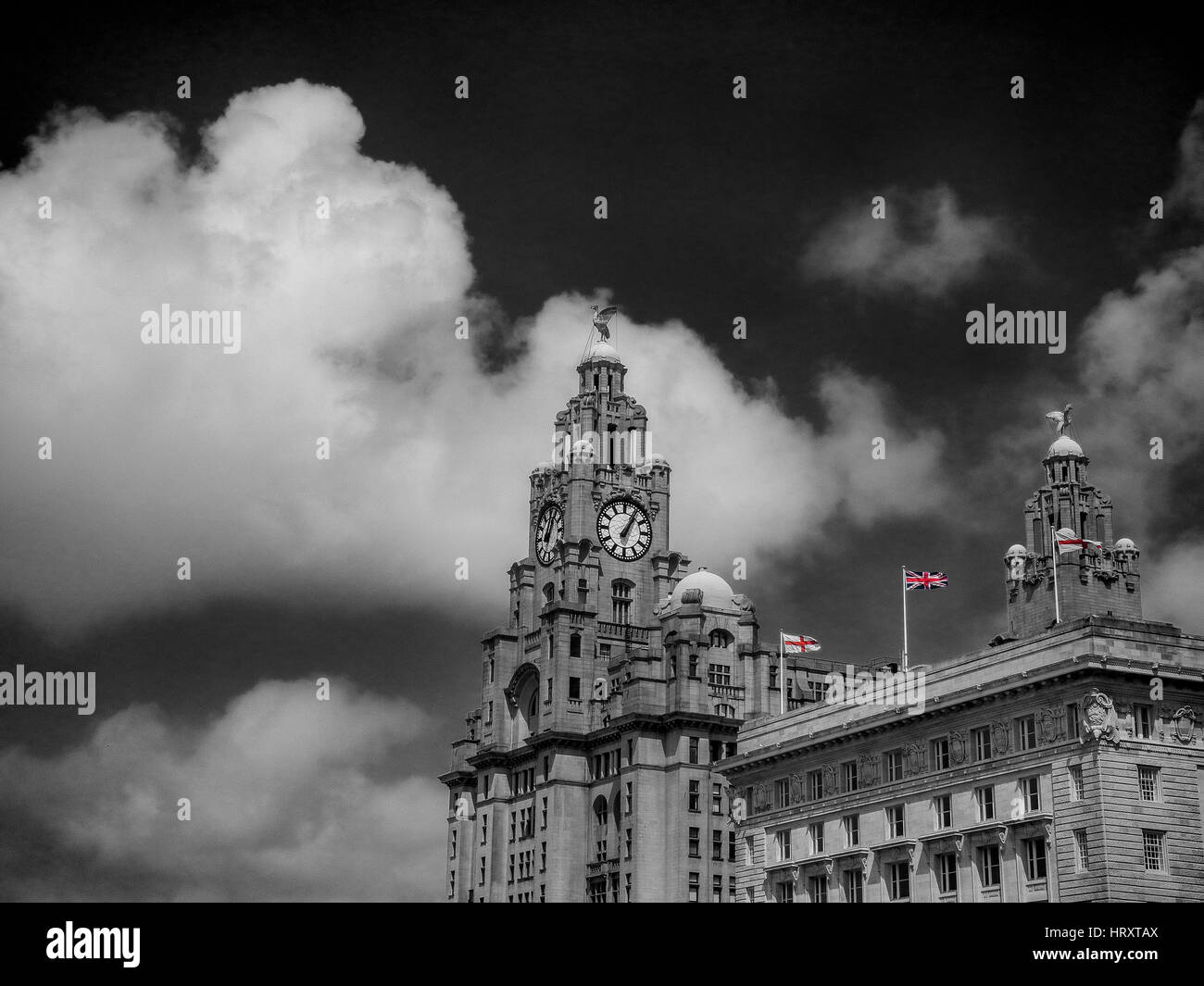 Liverpool liver building flags hi-res stock photography and images - Alamy