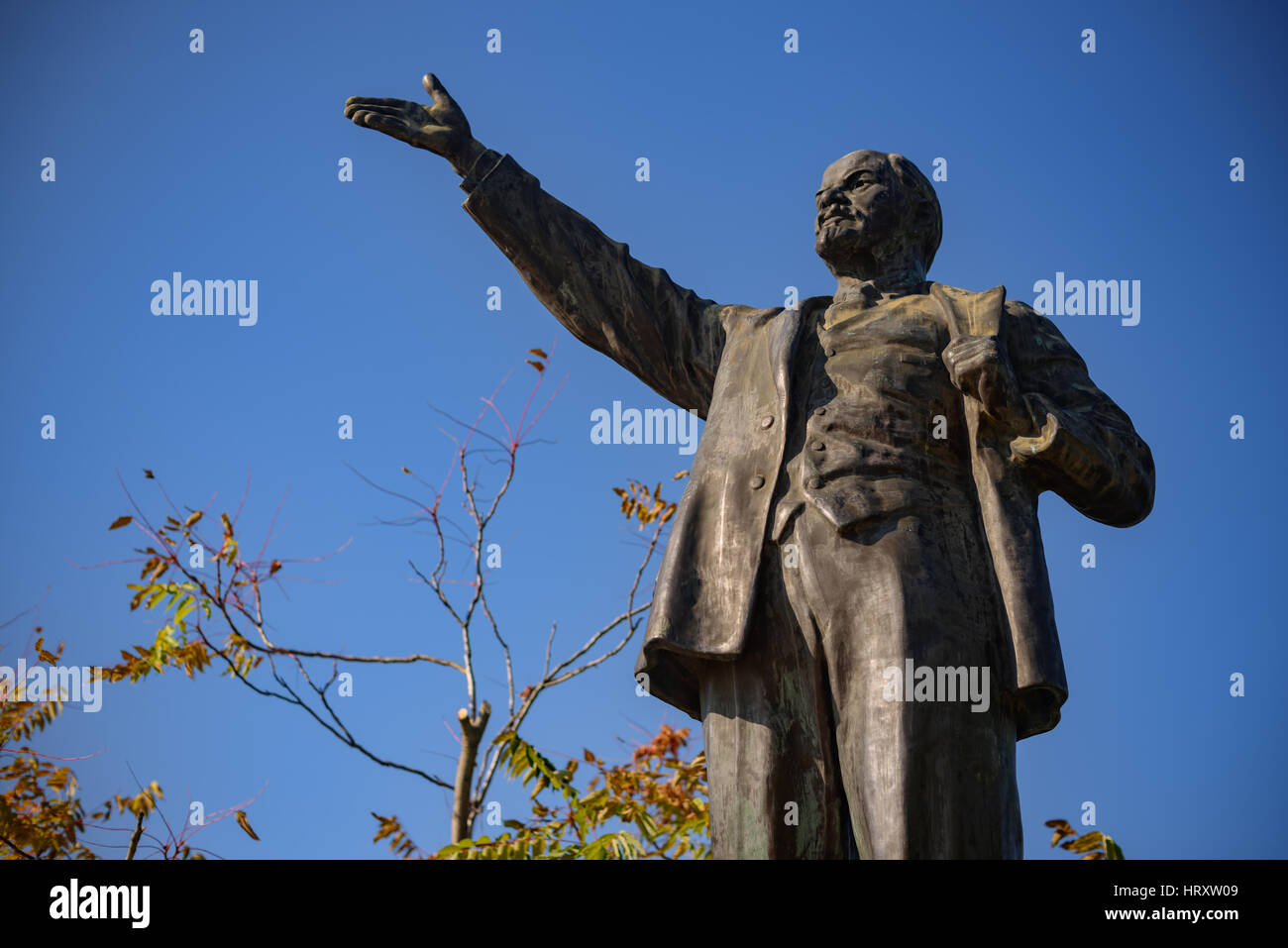Statue of Lenin in Communist Park, Budapest Stock Photo - Alamy