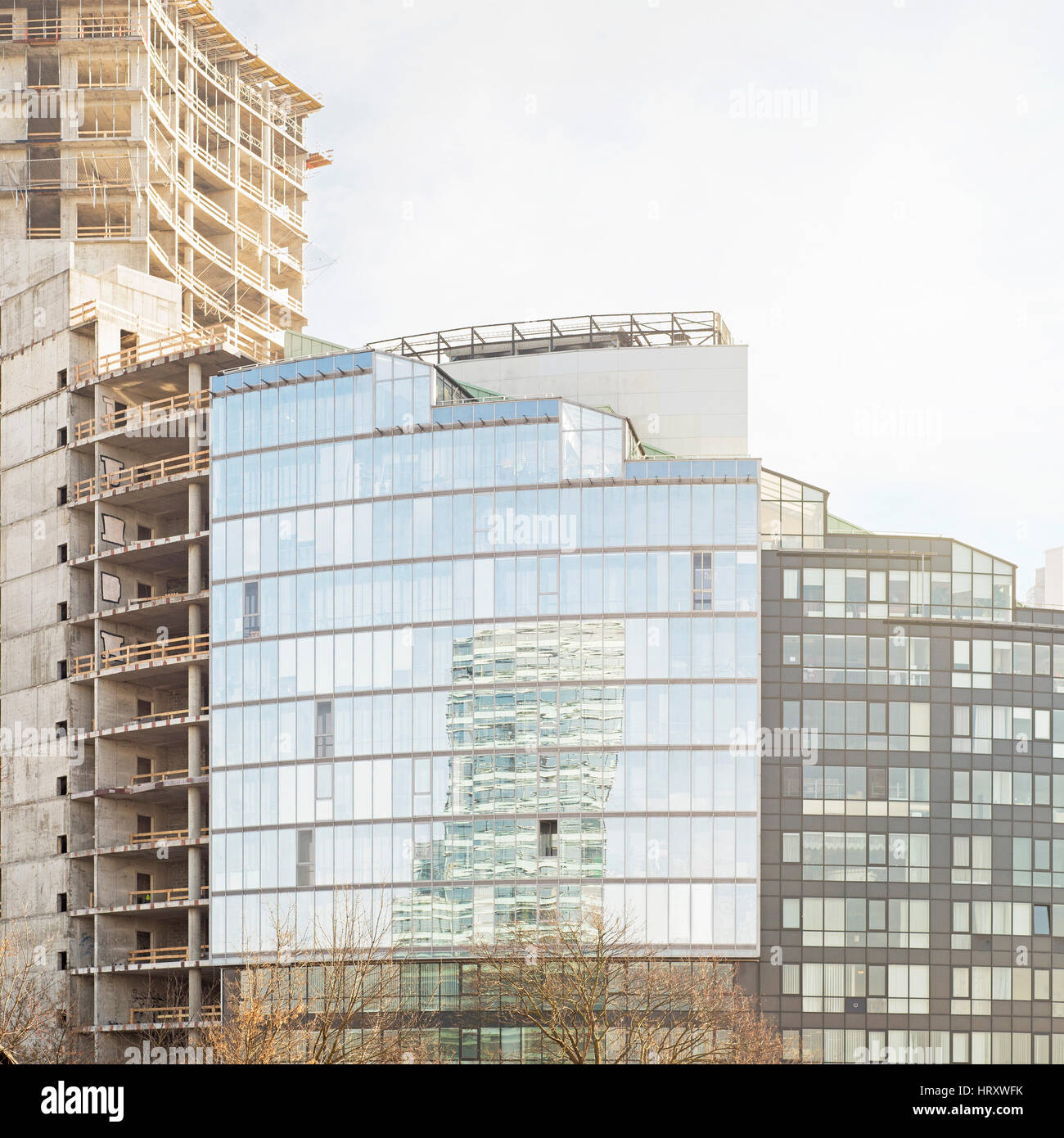 Half built skyscraper hi-res stock photography and images - Alamy