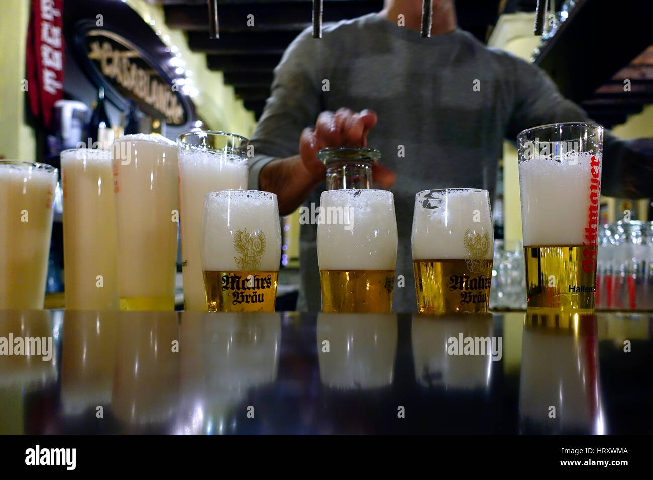 Barman pouring pint beer hi-res stock photography and images - Alamy
