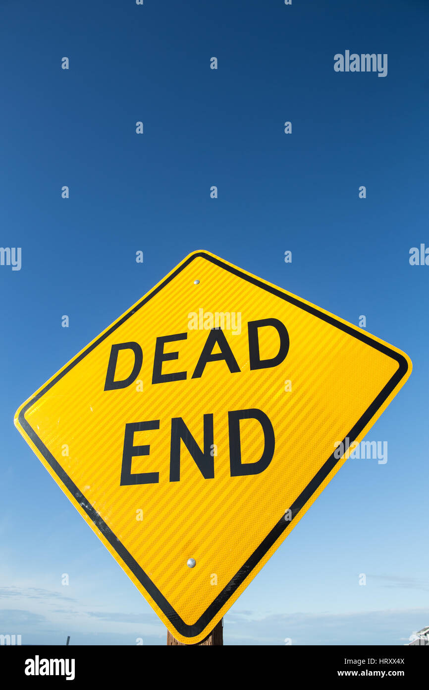 Dead end street sign hi-res stock photography and images - Alamy