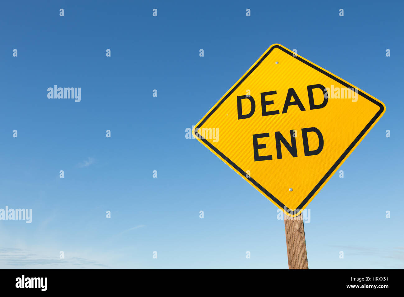 Dead end street sign hi-res stock photography and images - Alamy