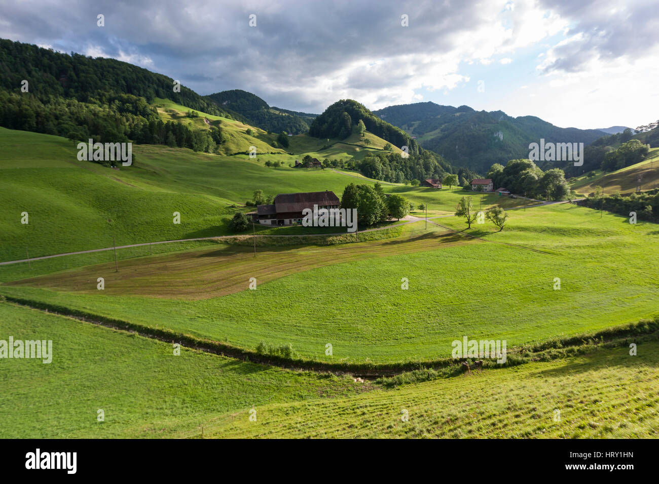 Green pastures hi-res stock photography and images - Alamy