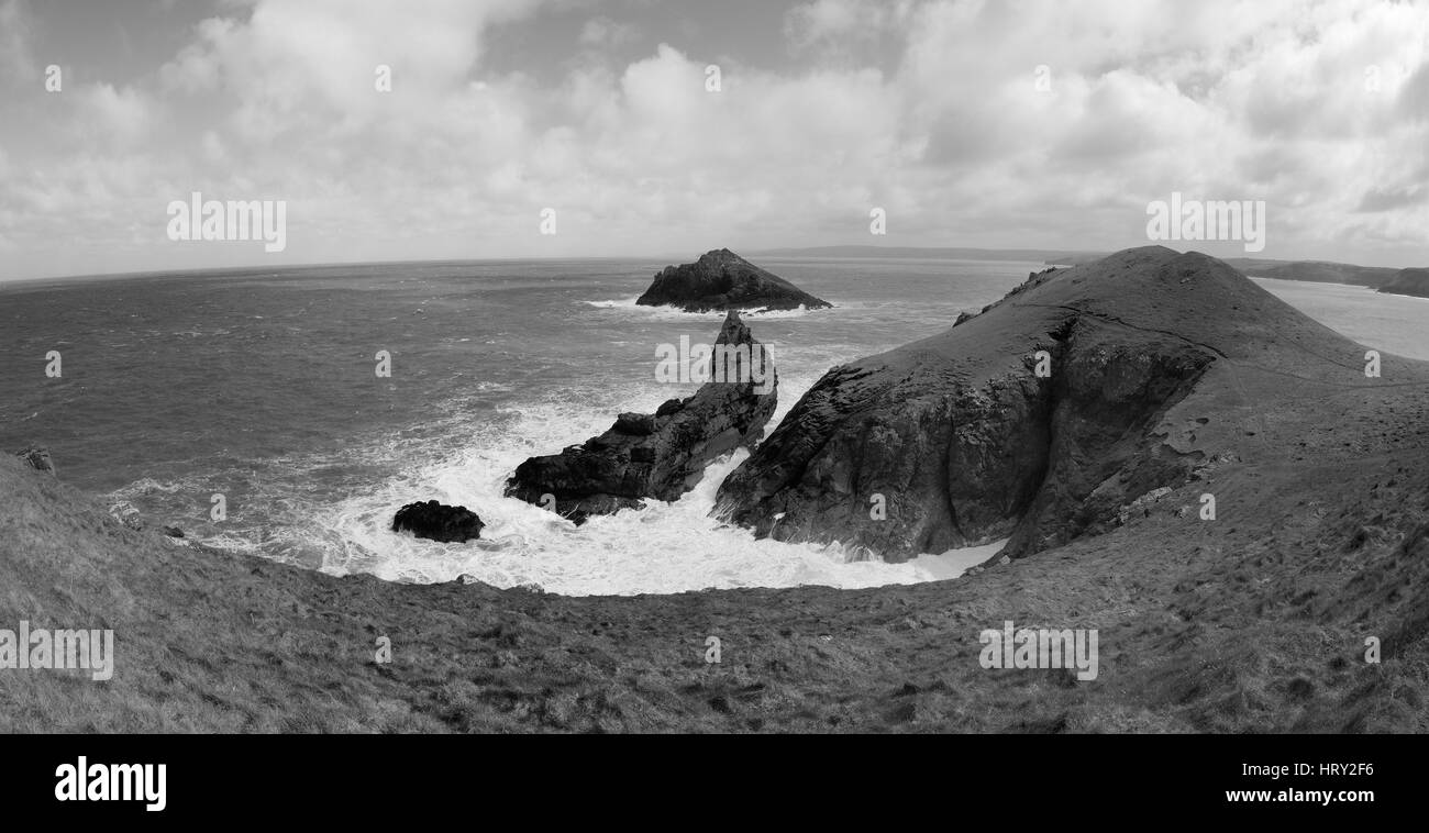 Pentire head cornwall Black and White Stock Photos & Images - Alamy