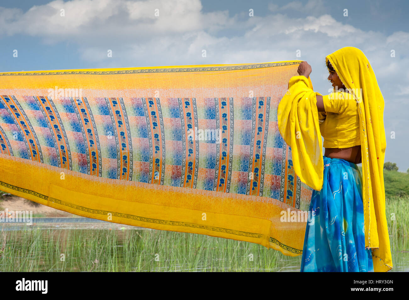 Bhil people at Baneshwar Mela Stock Photo - Alamy